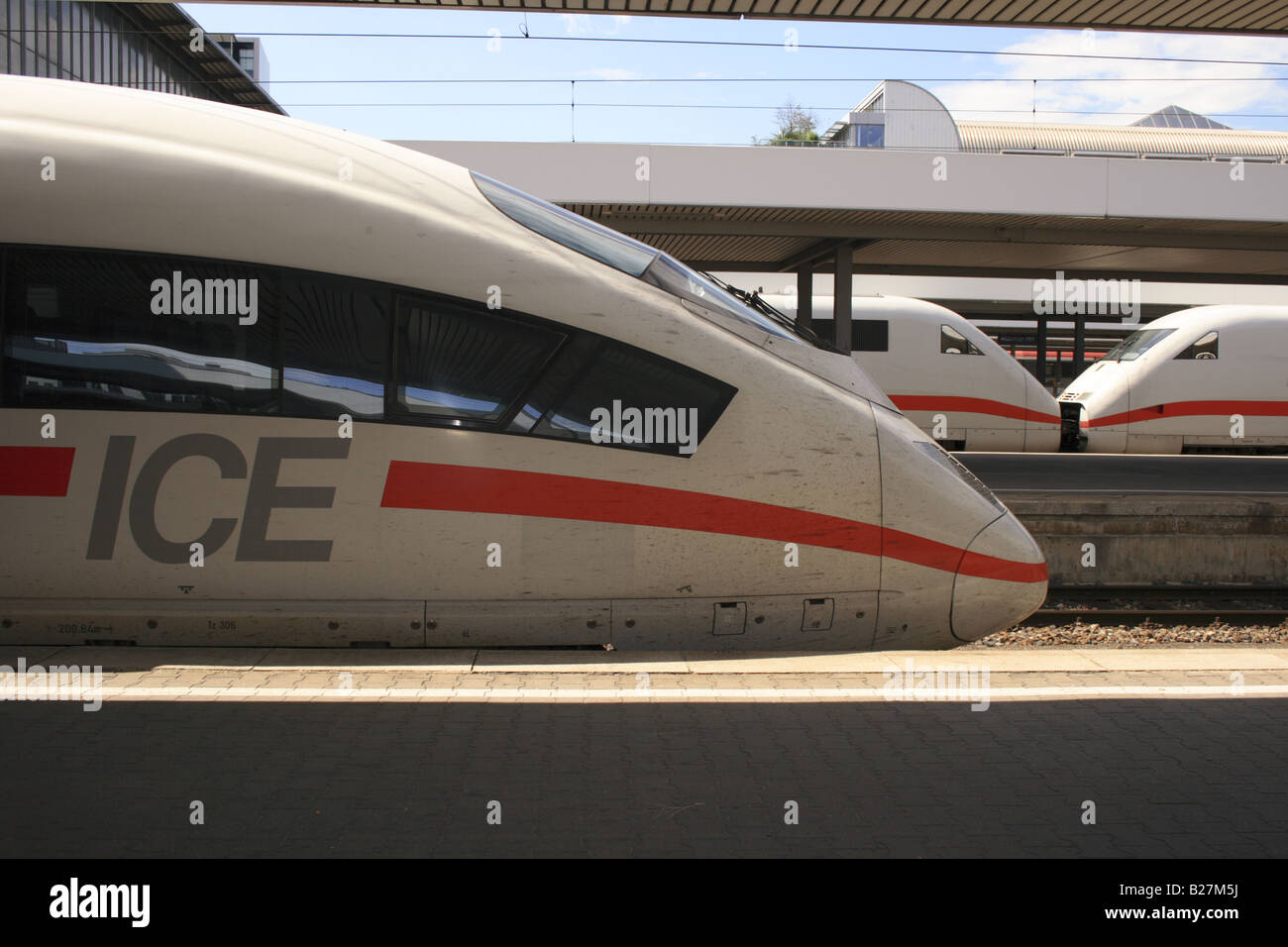 ICE train at platform of central train station Munich, Bavaria, Germany ...