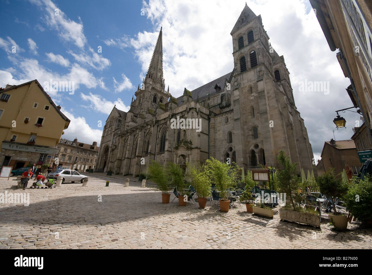 Cathedrale saint lazare dautun hi-res stock photography and images - Alamy