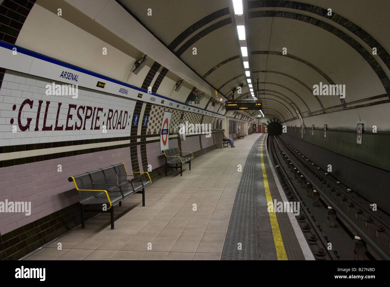 Arsenal (formally Gillespie Road) Underground Station - Piccadilly line ...