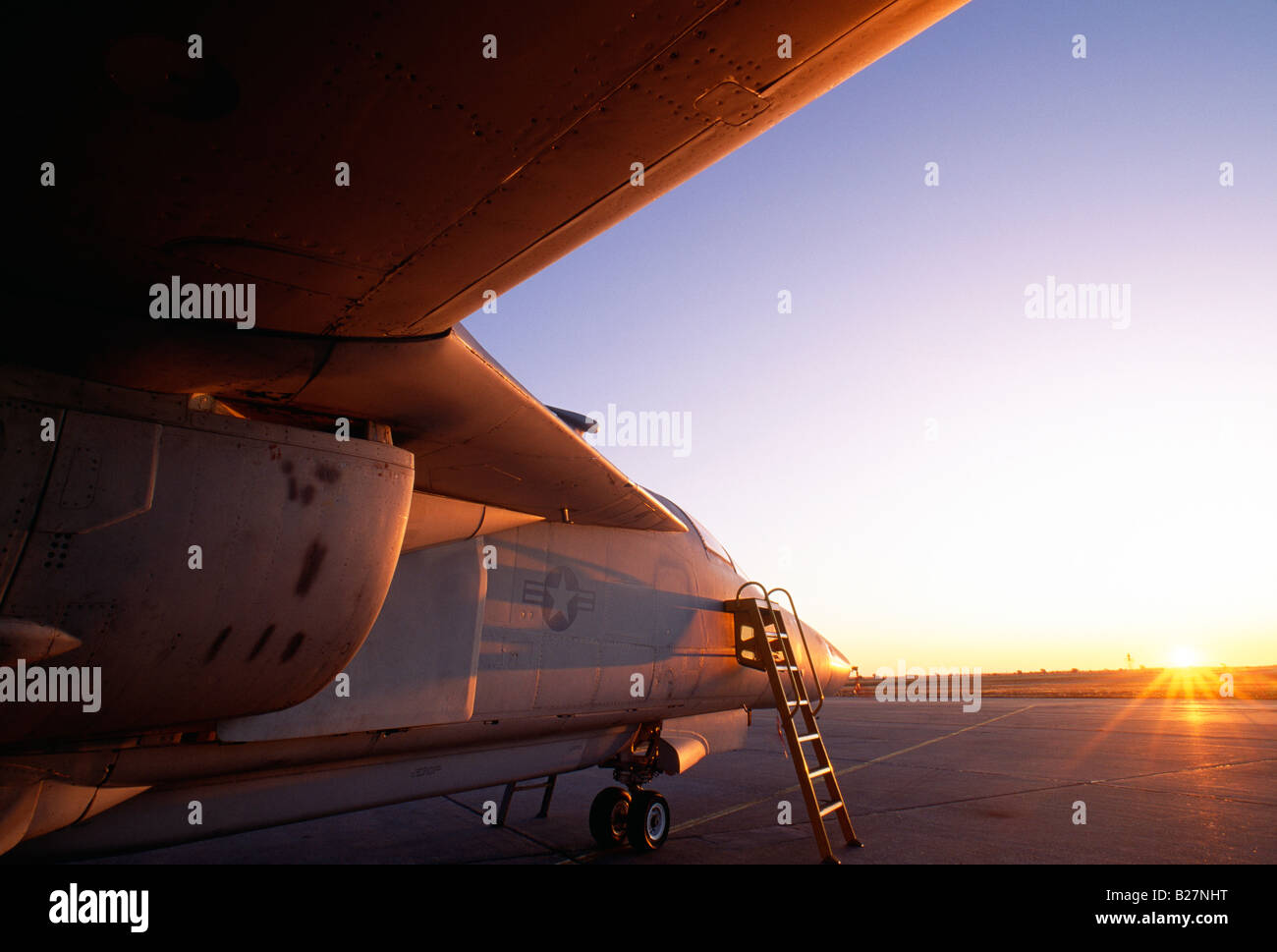 Jet fighter airplane sunrise air High Resolution Stock Photography and ...