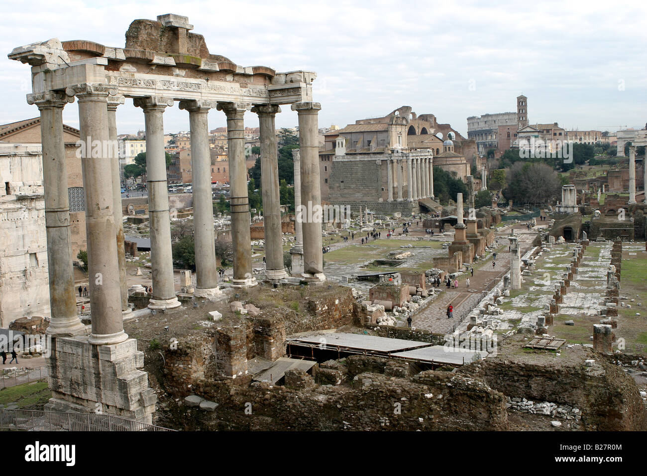 View of the ruins of the Forum of Ancient Rome Stock Photo - Alamy