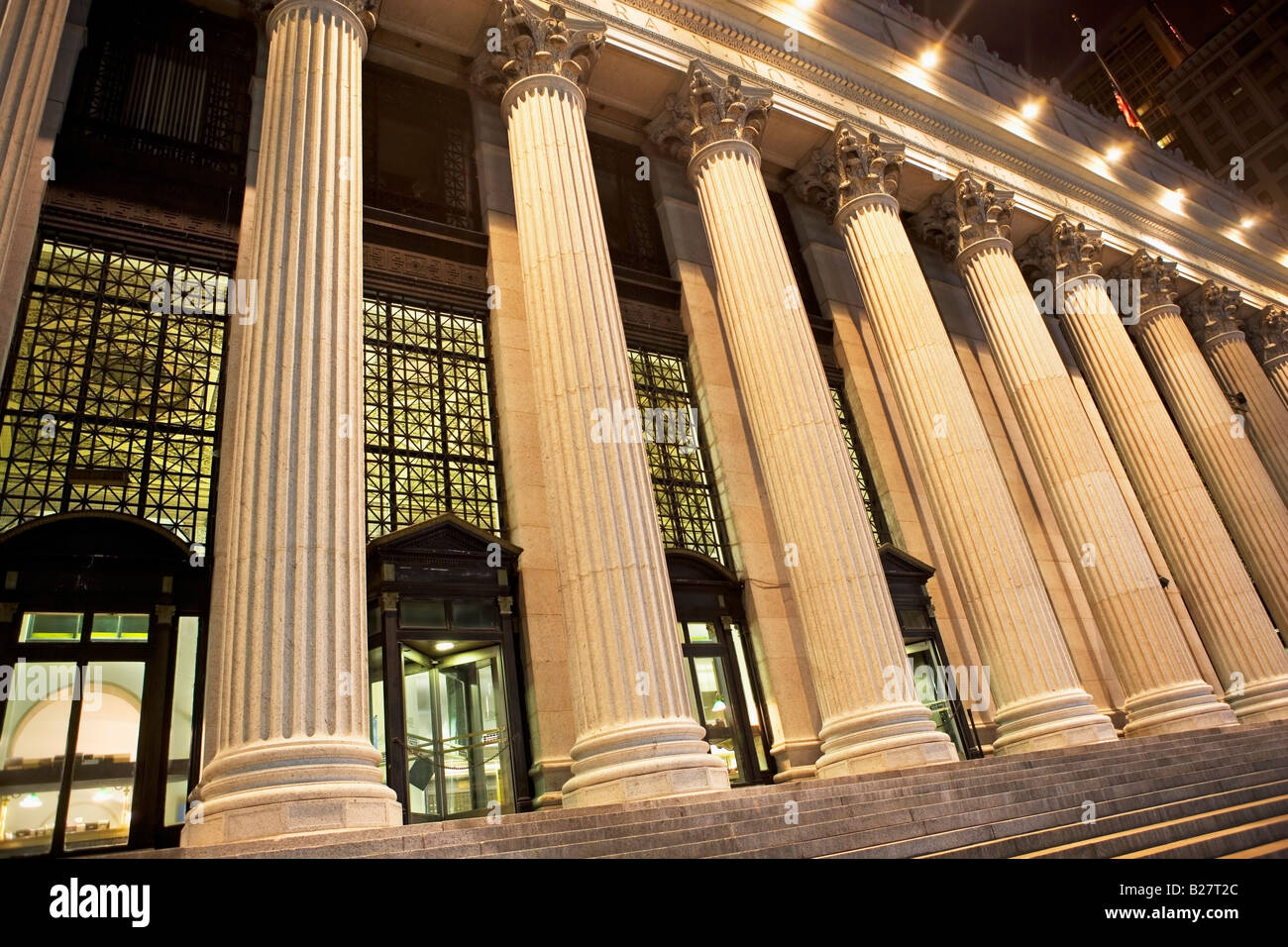 Columned hi-res stock photography and images - Alamy