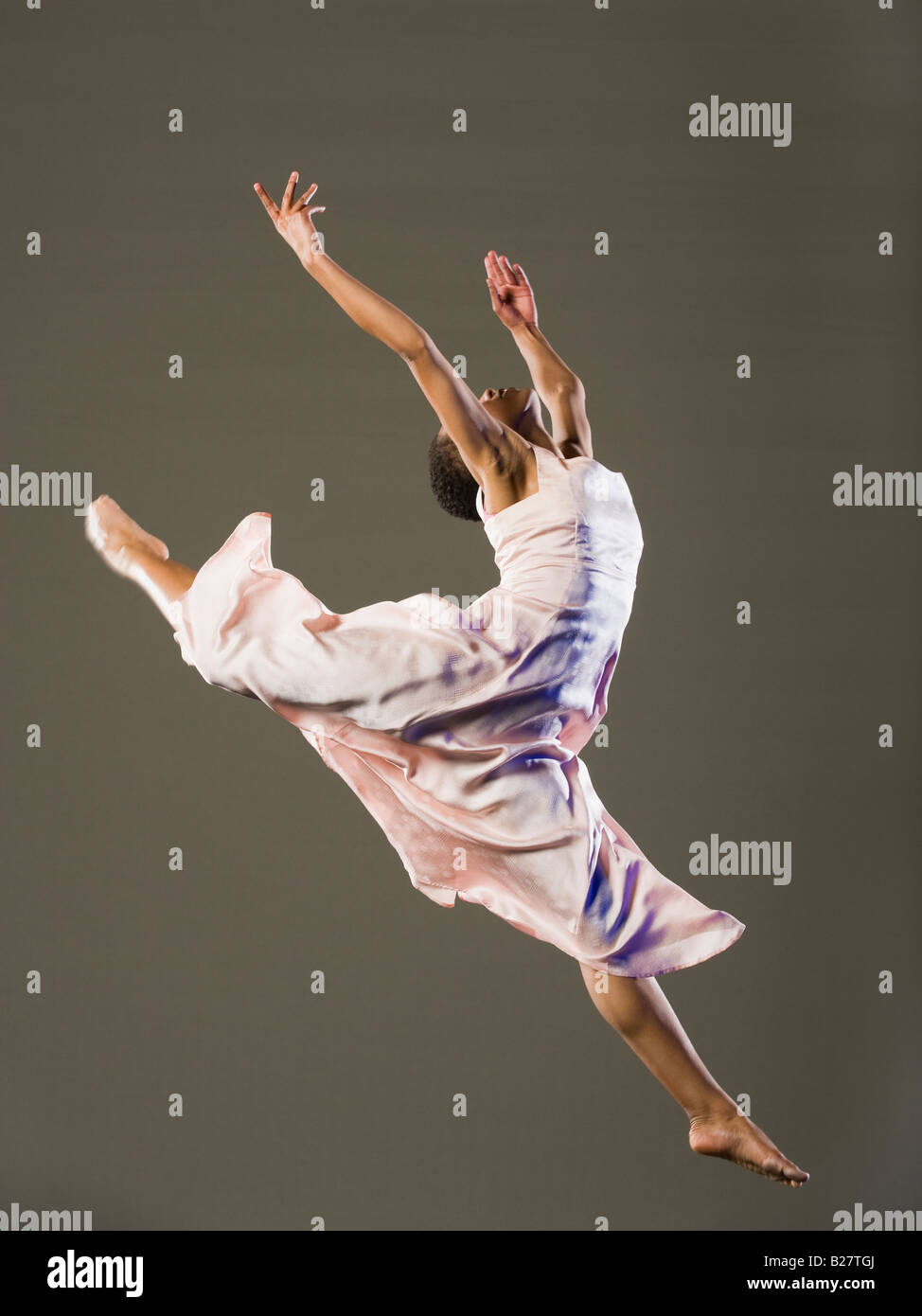 African female ballet dancer jumping Stock Photo - Alamy