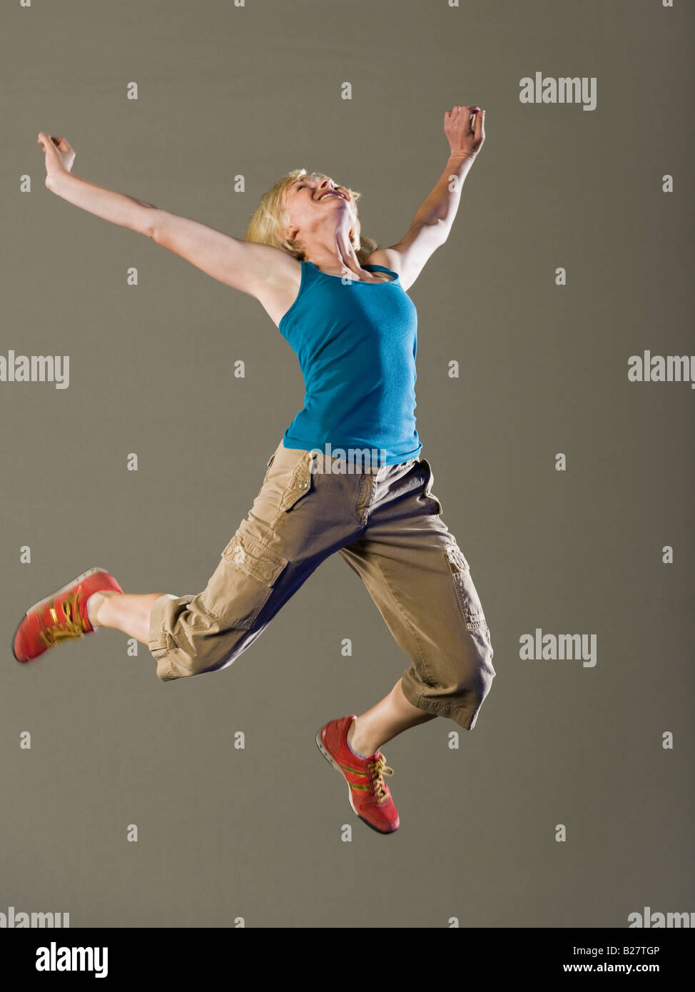 Dance woman reaching hi-res stock photography and images - Alamy