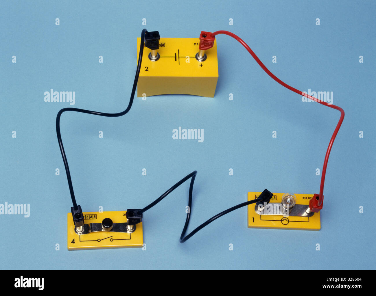 a circuit containing a cell a switch and a lamp Stock Photo - Alamy