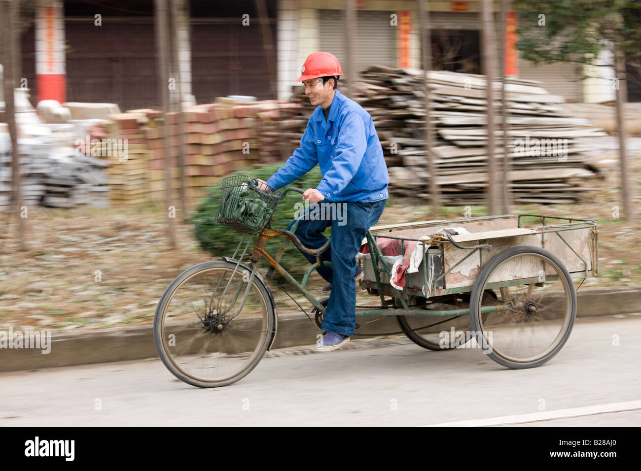 Delivery cart outside hi-res stock photography and images - Alamy
