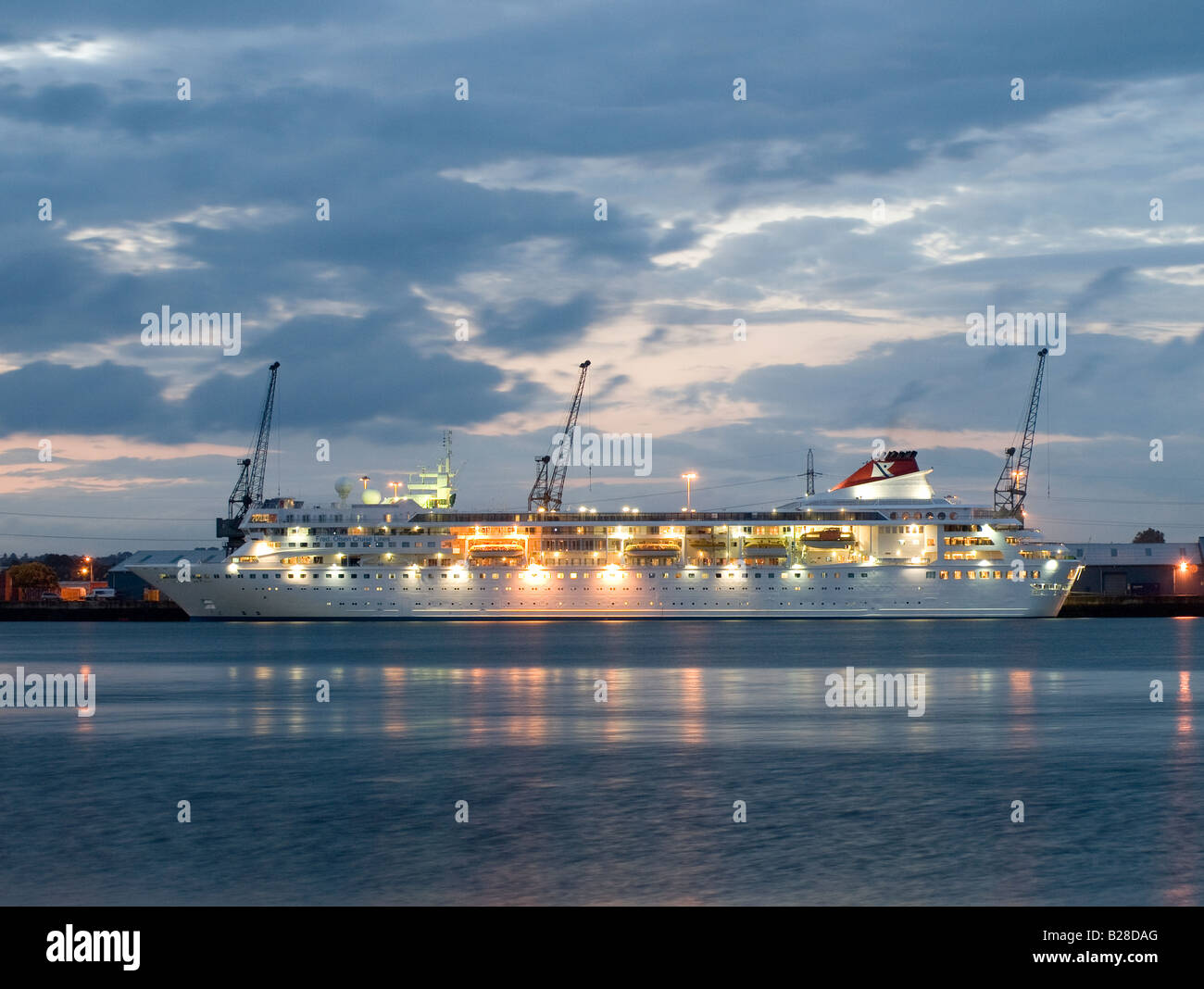 Cruise ship braemar hi-res stock photography and images - Alamy