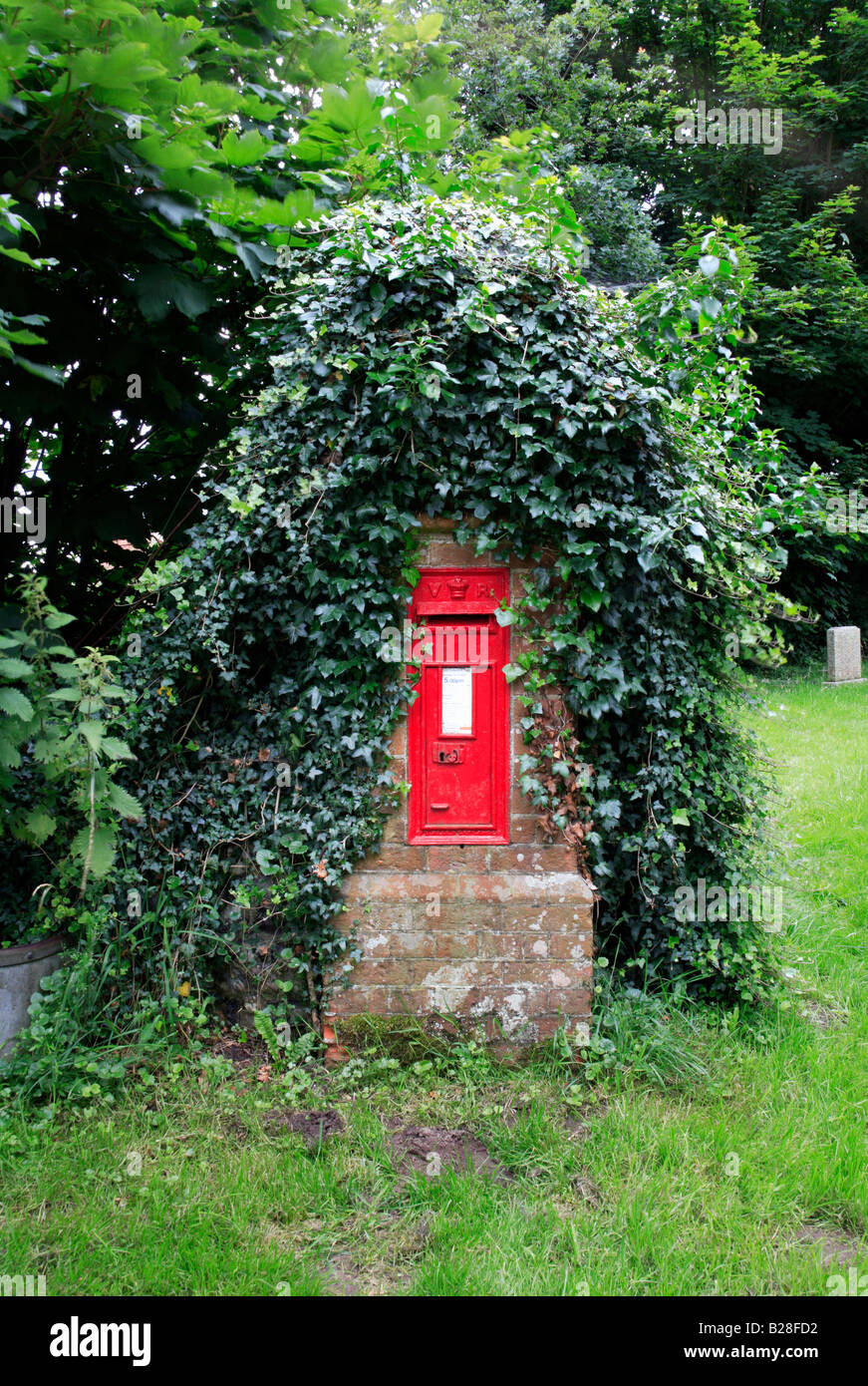 Victorian 19th century post box hi-res stock photography and images - Alamy