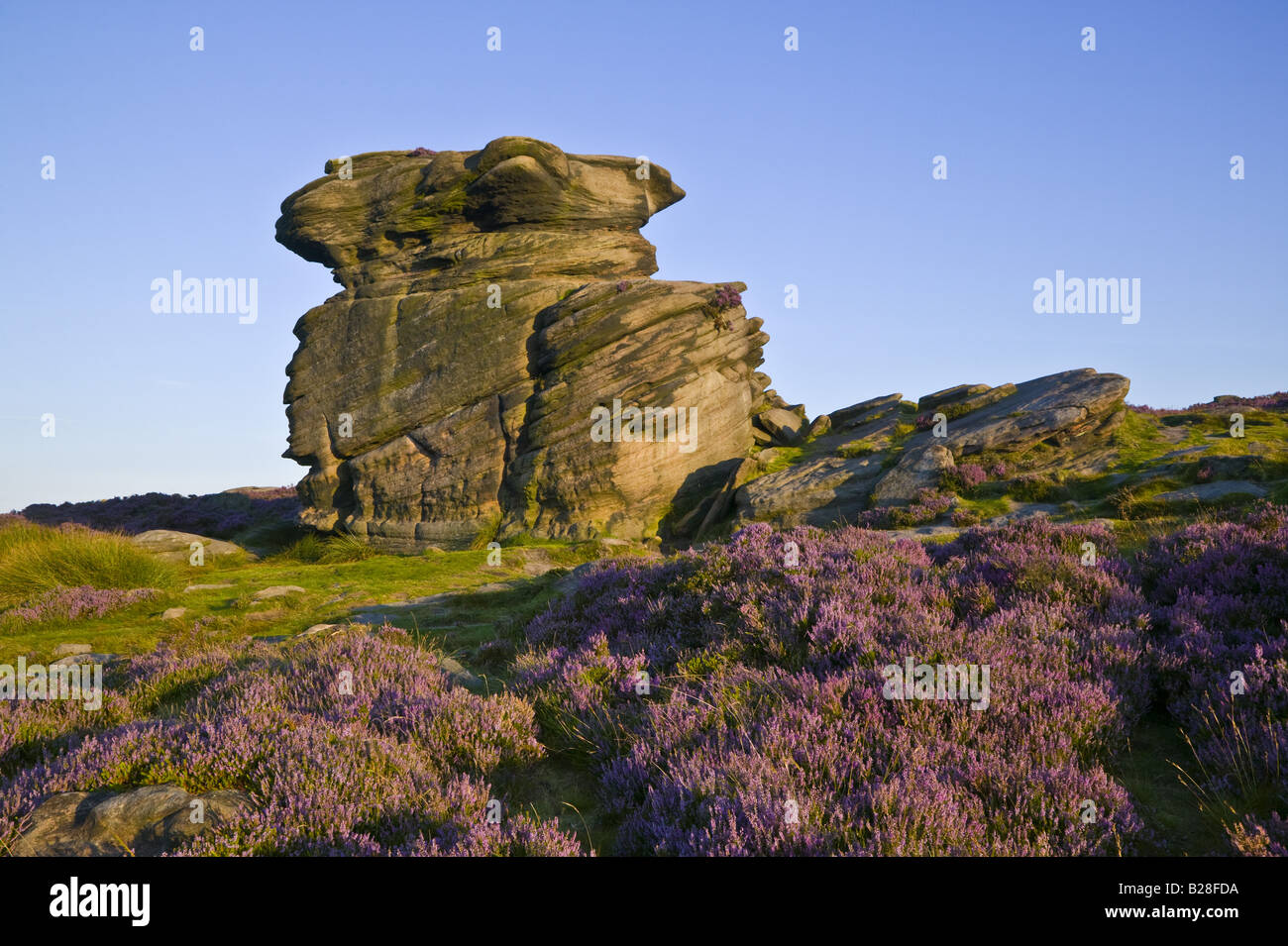 Cap stone hi-res stock photography and images - Alamy