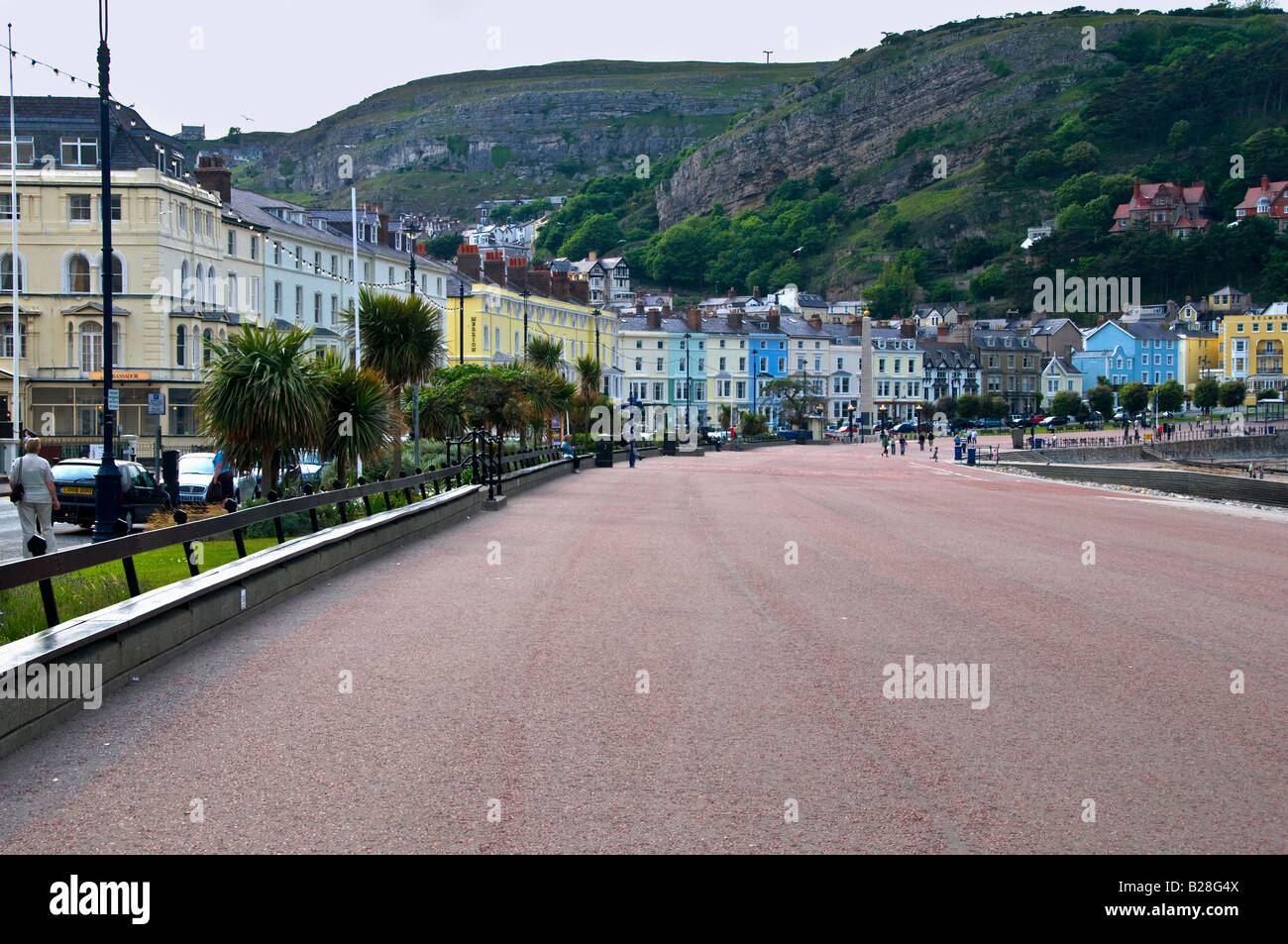 Promenade at llandudno hi-res stock photography and images - Alamy