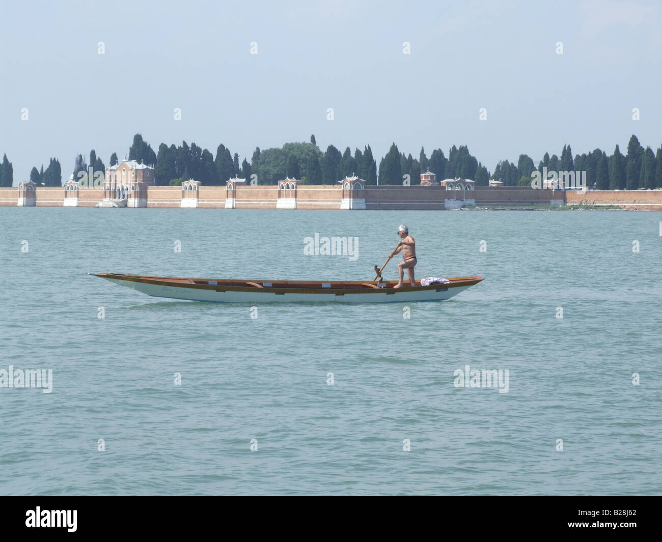 Rower rowing monument hi-res stock photography and images - Alamy
