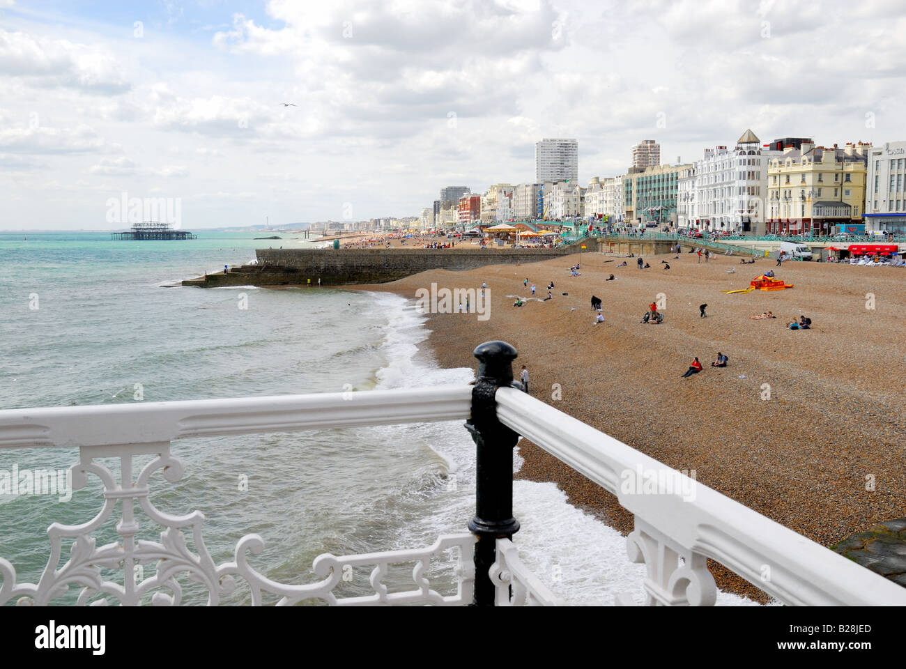 Summer day brighton beach hi-res stock photography and images - Alamy