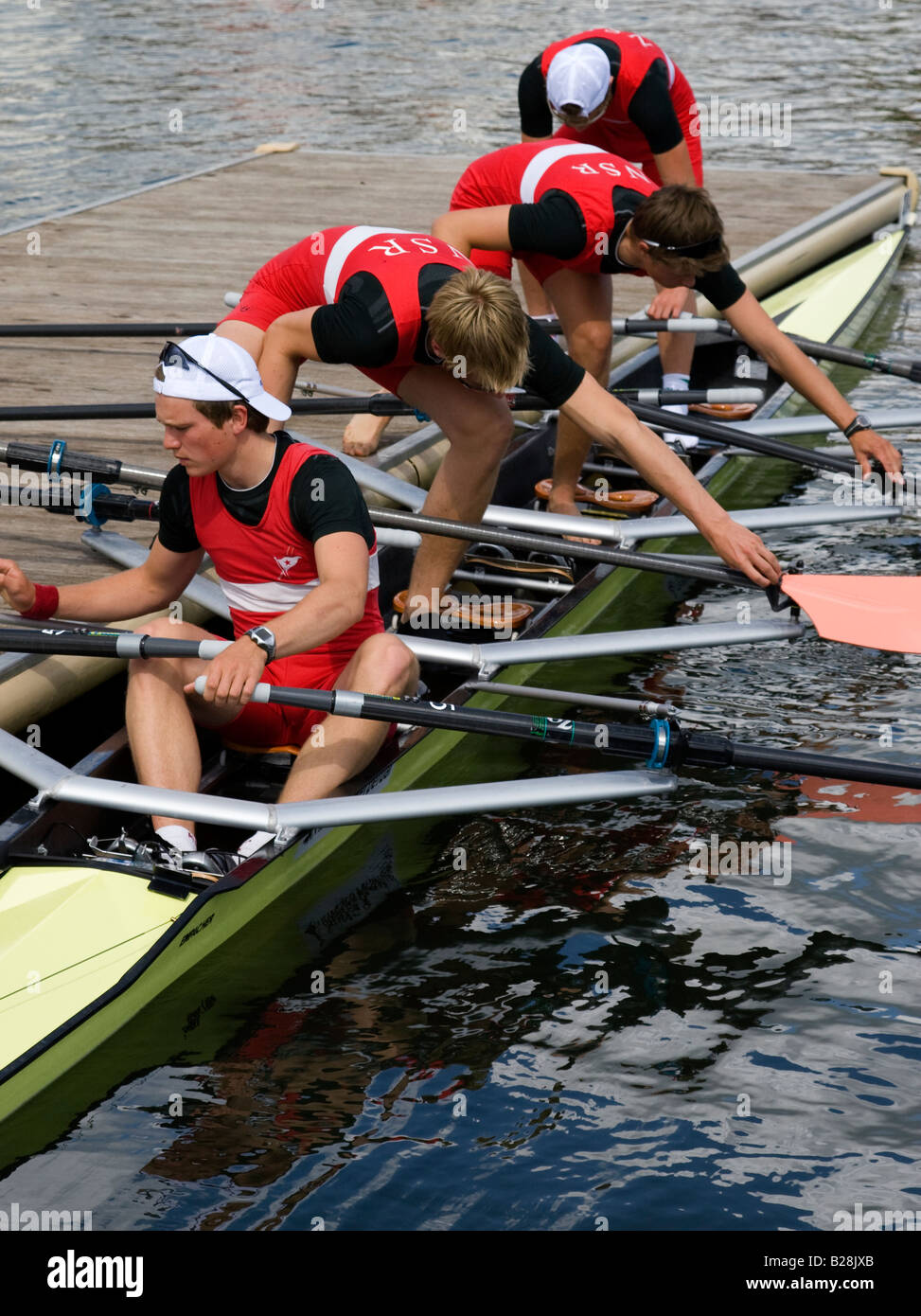 Henley rowing hi-res stock photography and images - Alamy