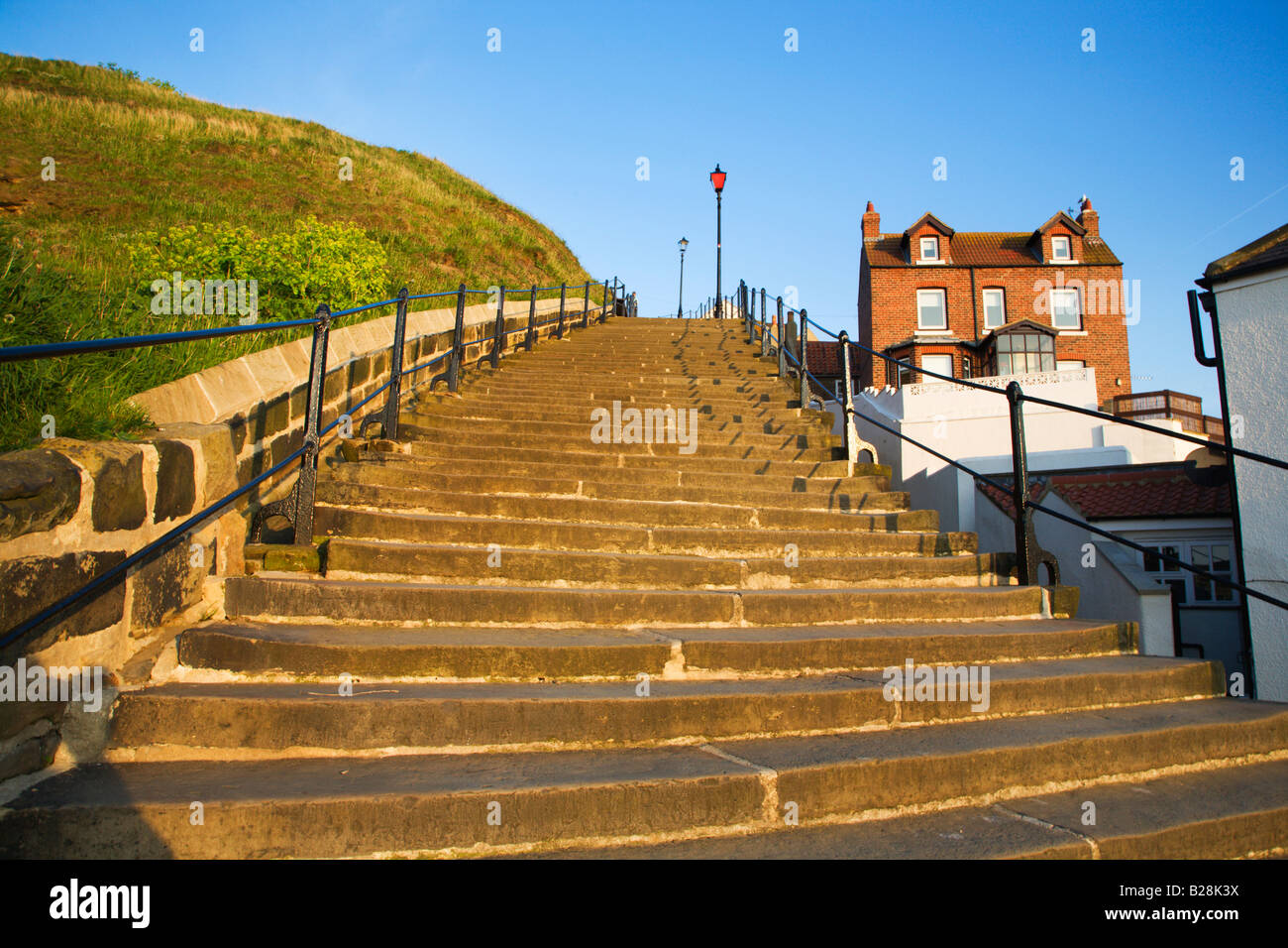 Whitby uk stairs hi-res stock photography and images - Alamy