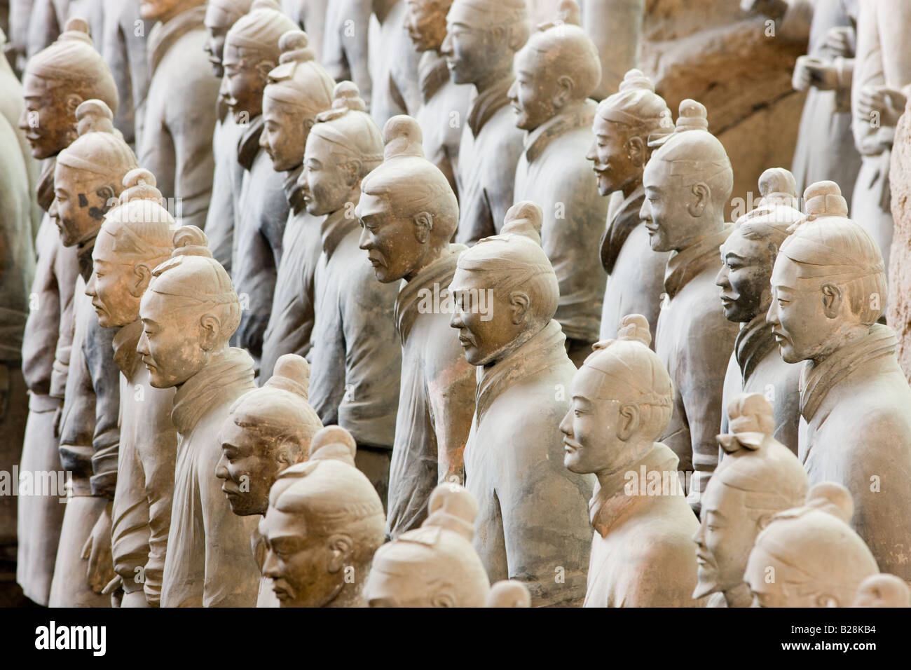 Infantry men figures in Pit 1 at Qin Museum exhibition halls of ...