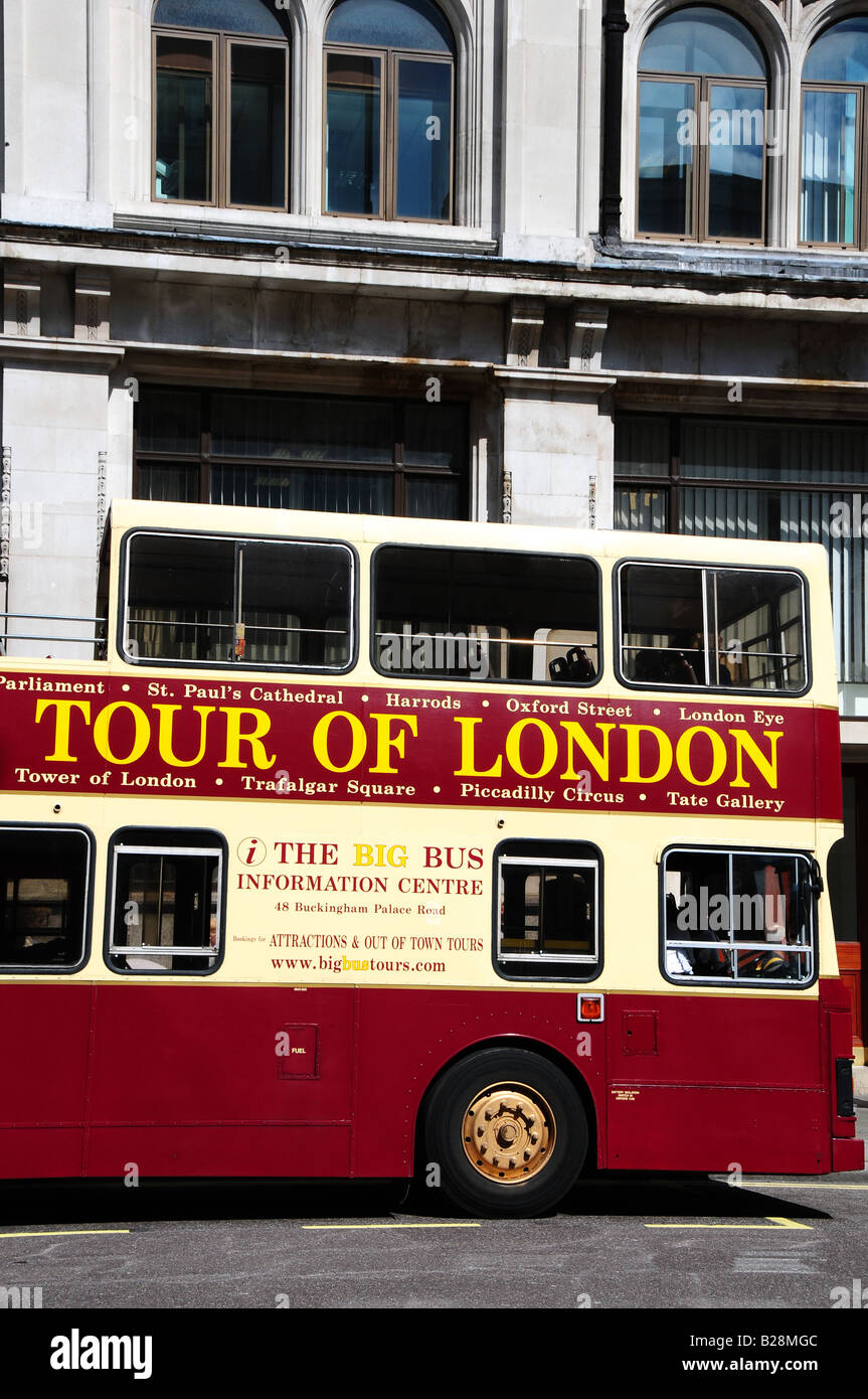 London open top tourist bus hi-res stock photography and images - Alamy