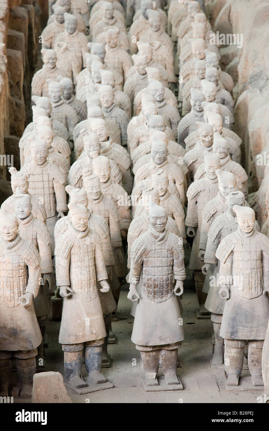 Infantry men figures in Pit 1 at Qin Museum exhibition halls of ...
