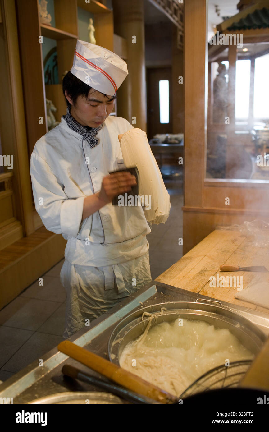 Kitchens restaurant hi-res stock photography and images - Alamy