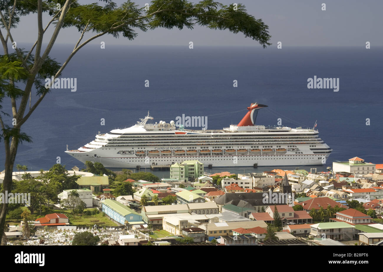 Carnival cruise lines hi-res stock photography and images - Alamy