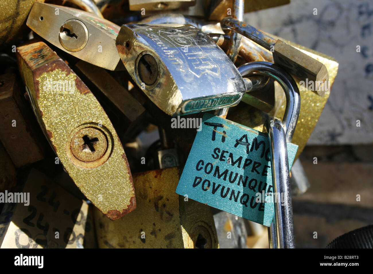 Ponte milvio locks hi-res stock photography and images - Alamy