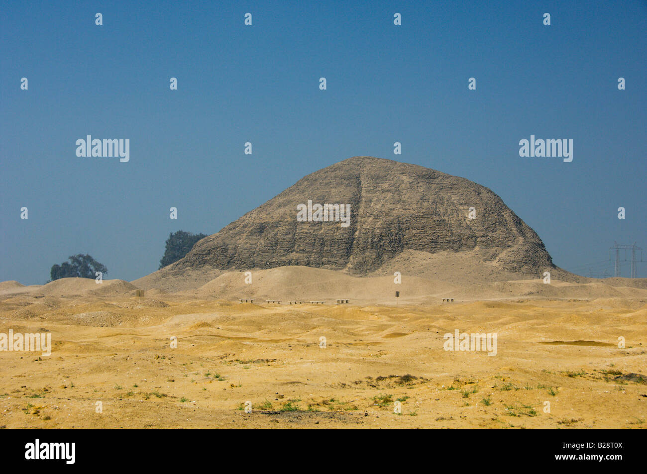 The Harawa pyramid in the desert near El Fayoum Egypt Stock Photo - Alamy