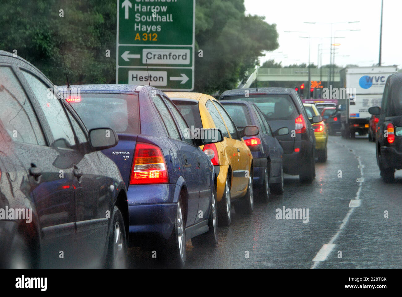 Queue england rush hour hi-res stock photography and images - Alamy