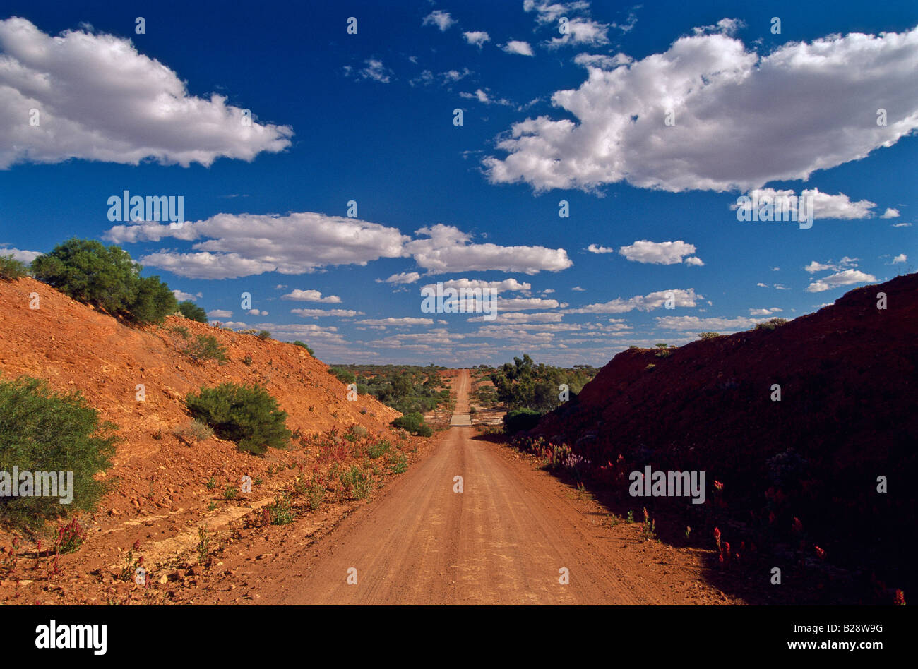 Outback road Western Australia Stock Photo - Alamy