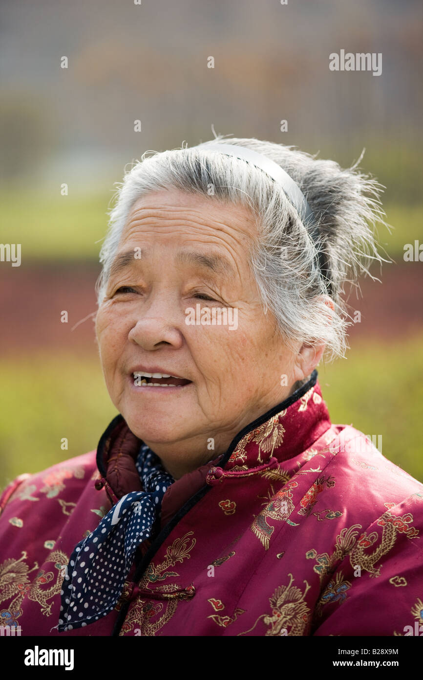 Headshots hi-res stock photography and images - Alamy