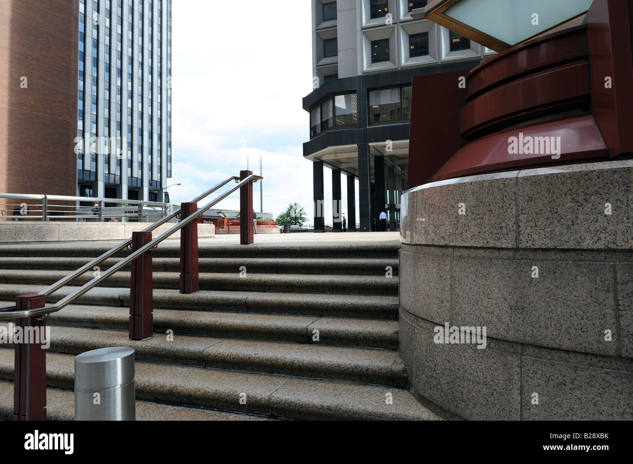 Stairway to office building plaza Stock Photo - Alamy