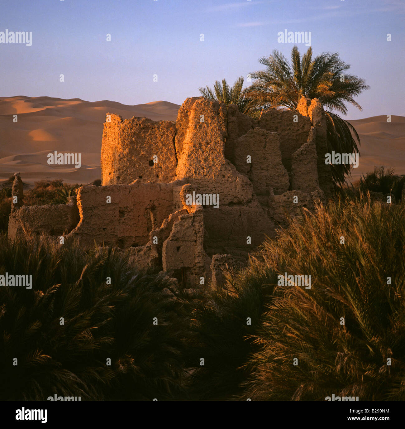 Desert village hi-res stock photography and images - Alamy