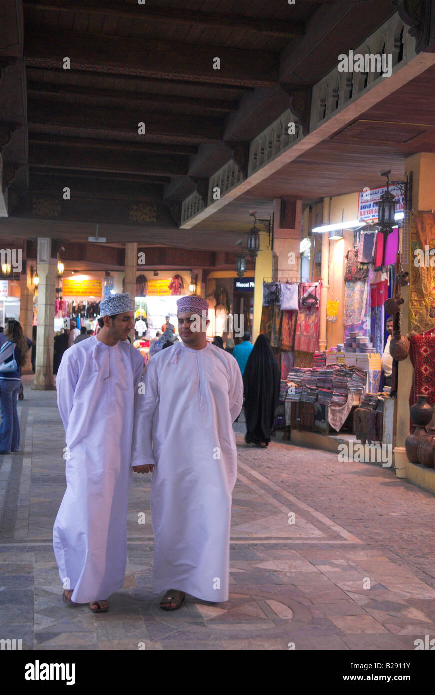 Omani Men High Resolution Stock Photography and Images - Alamy
