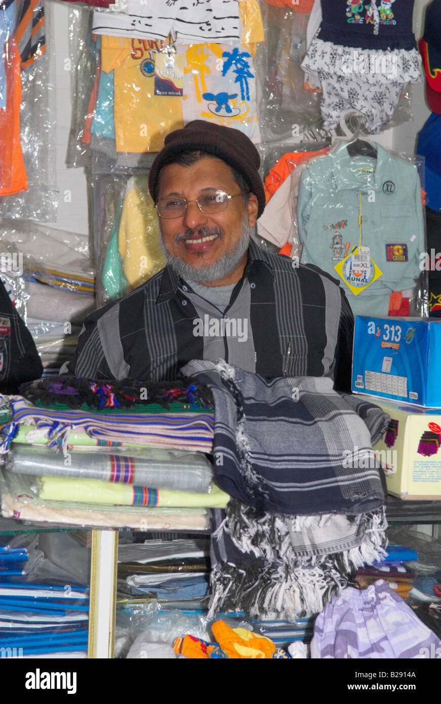 Shopkeeper selling hi-res stock photography and images - Alamy