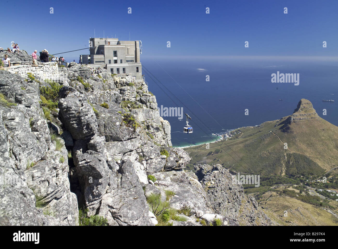 Cape town table mountain south africa date hi-res stock photography and ...