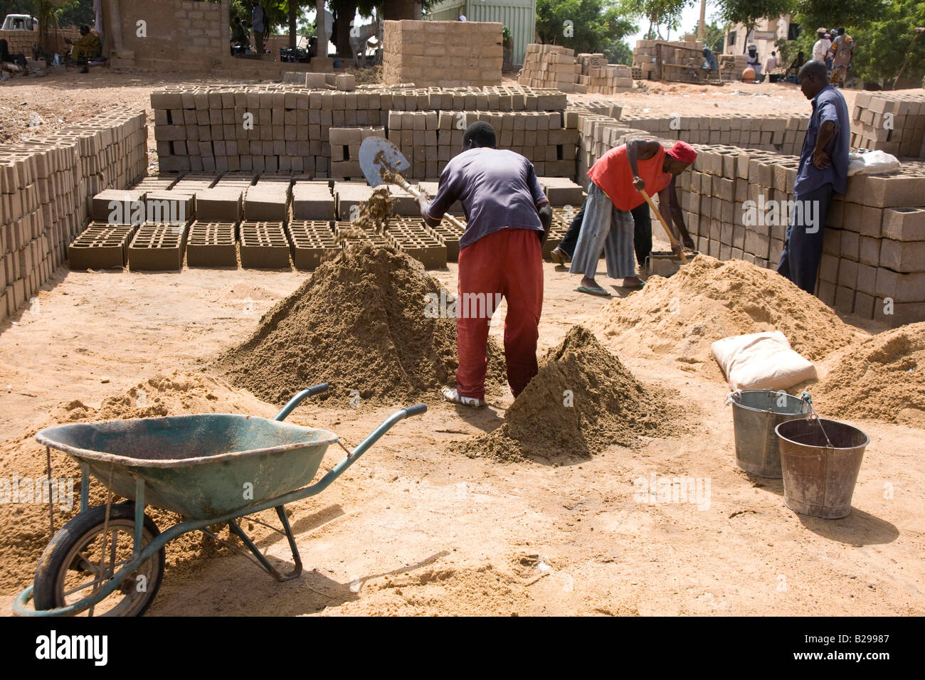 Mud bricks hi-res stock photography and images - Alamy