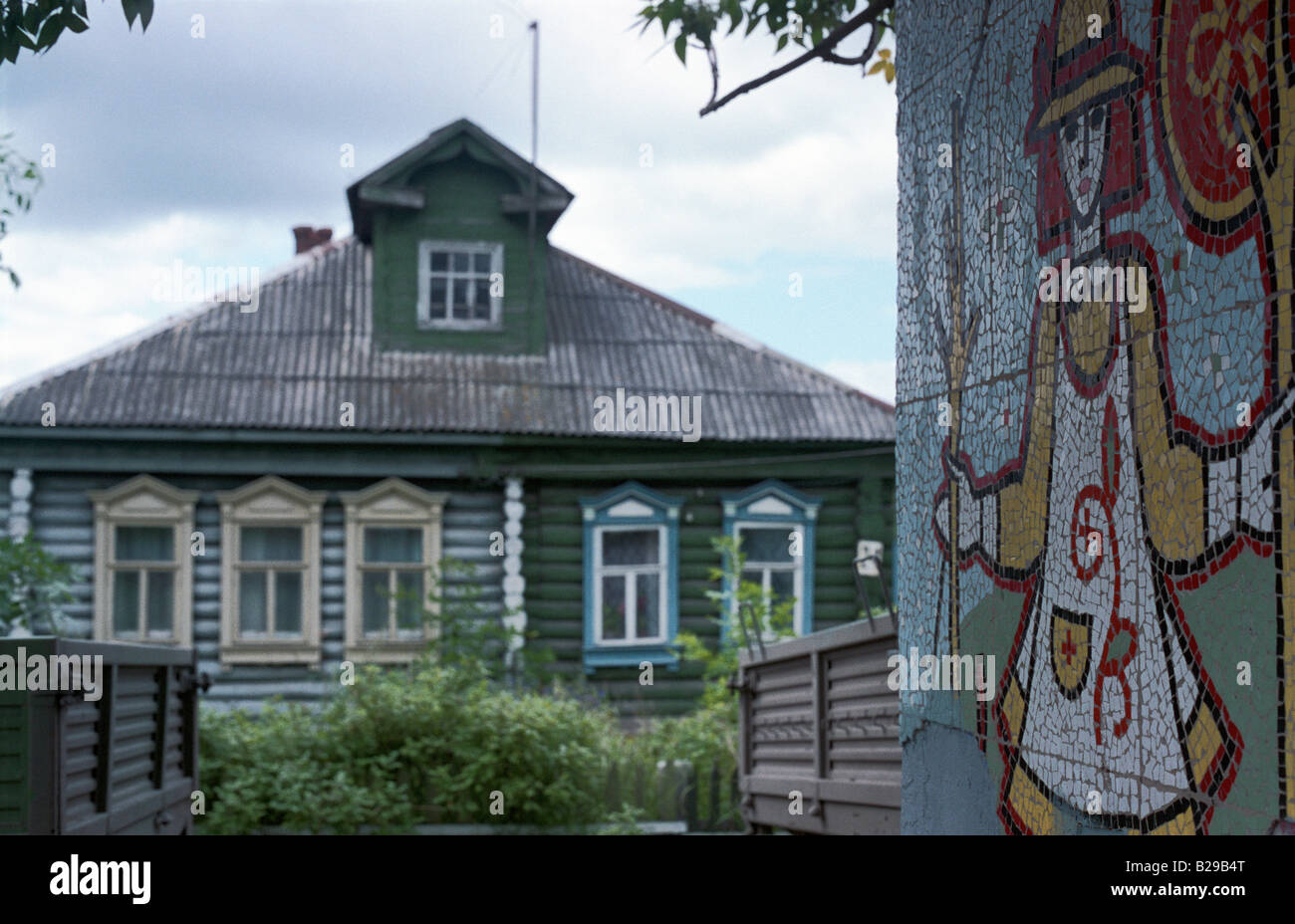 Russian house hi-res stock photography and images - Alamy