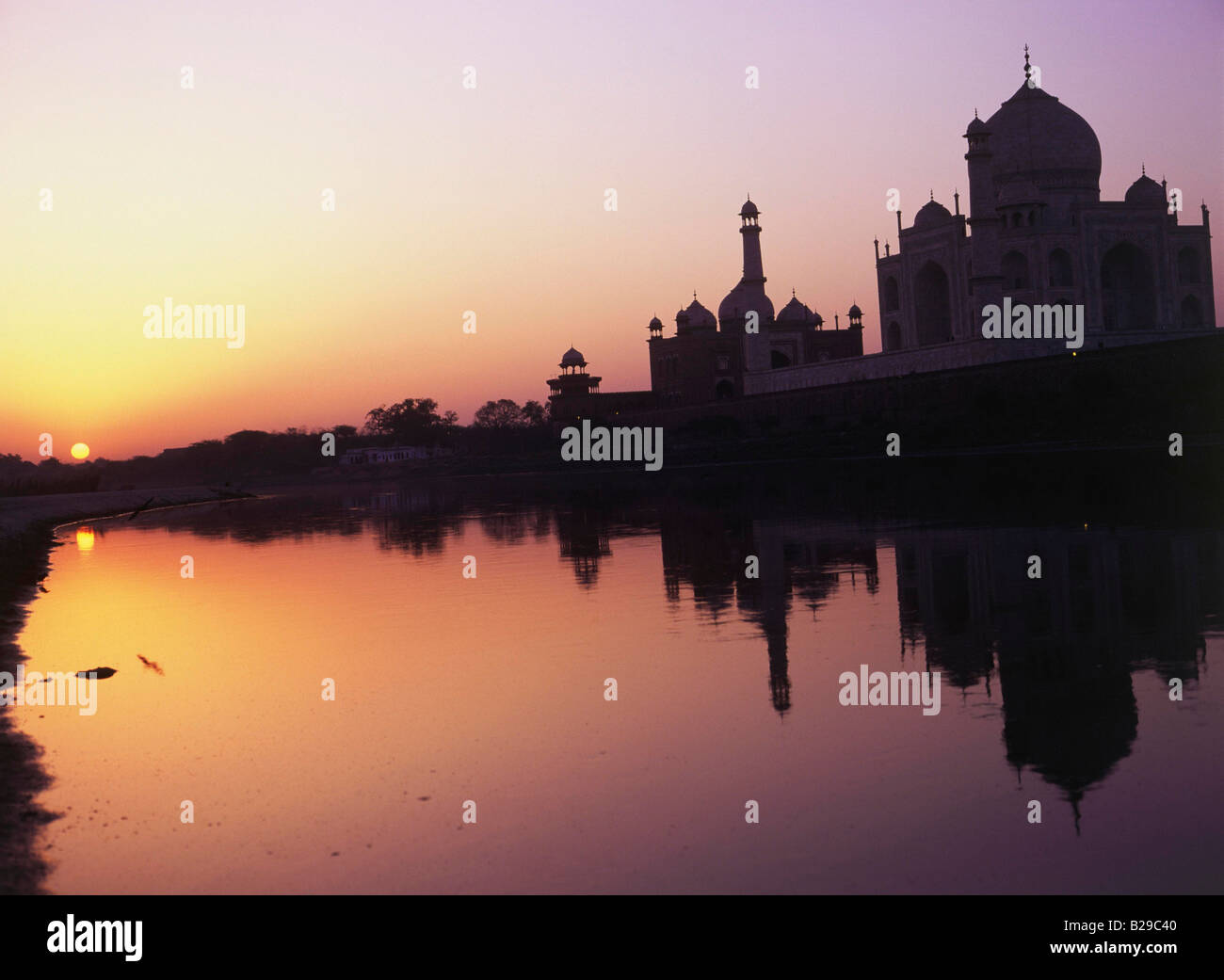 Agra taj mahal sunrise hi-res stock photography and images - Alamy
