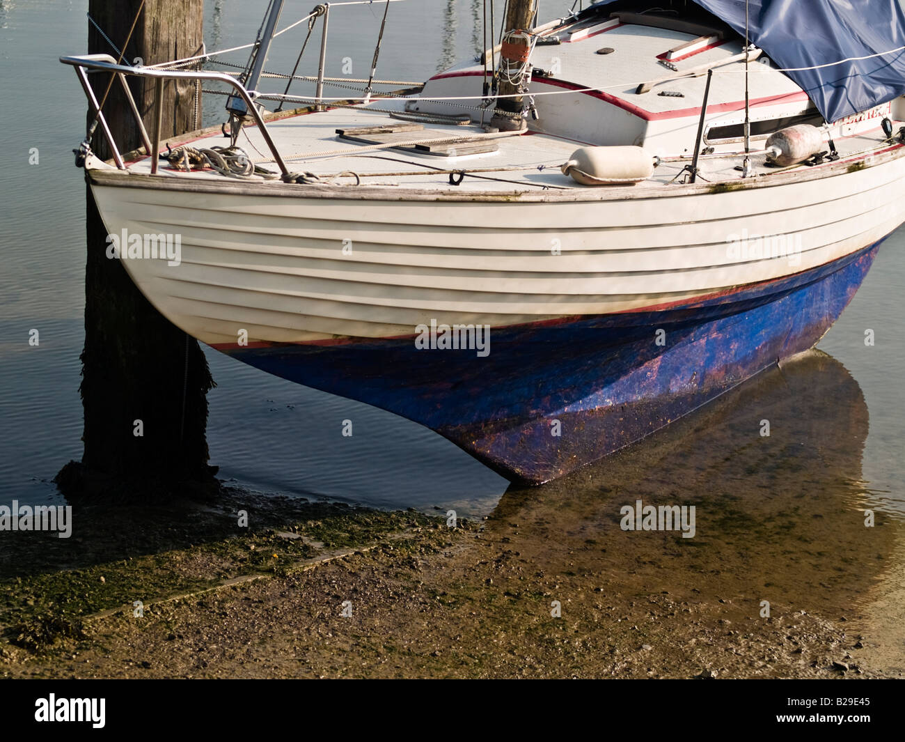 Hamble river mooring hi-res stock photography and images - Alamy