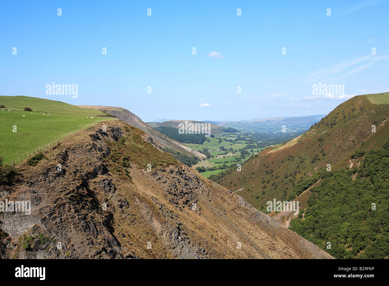 Credit valley hi-res stock photography and images - Alamy