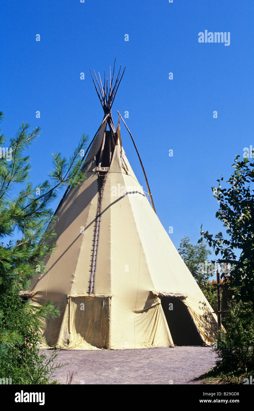 Huron indians hi-res stock photography and images - Alamy