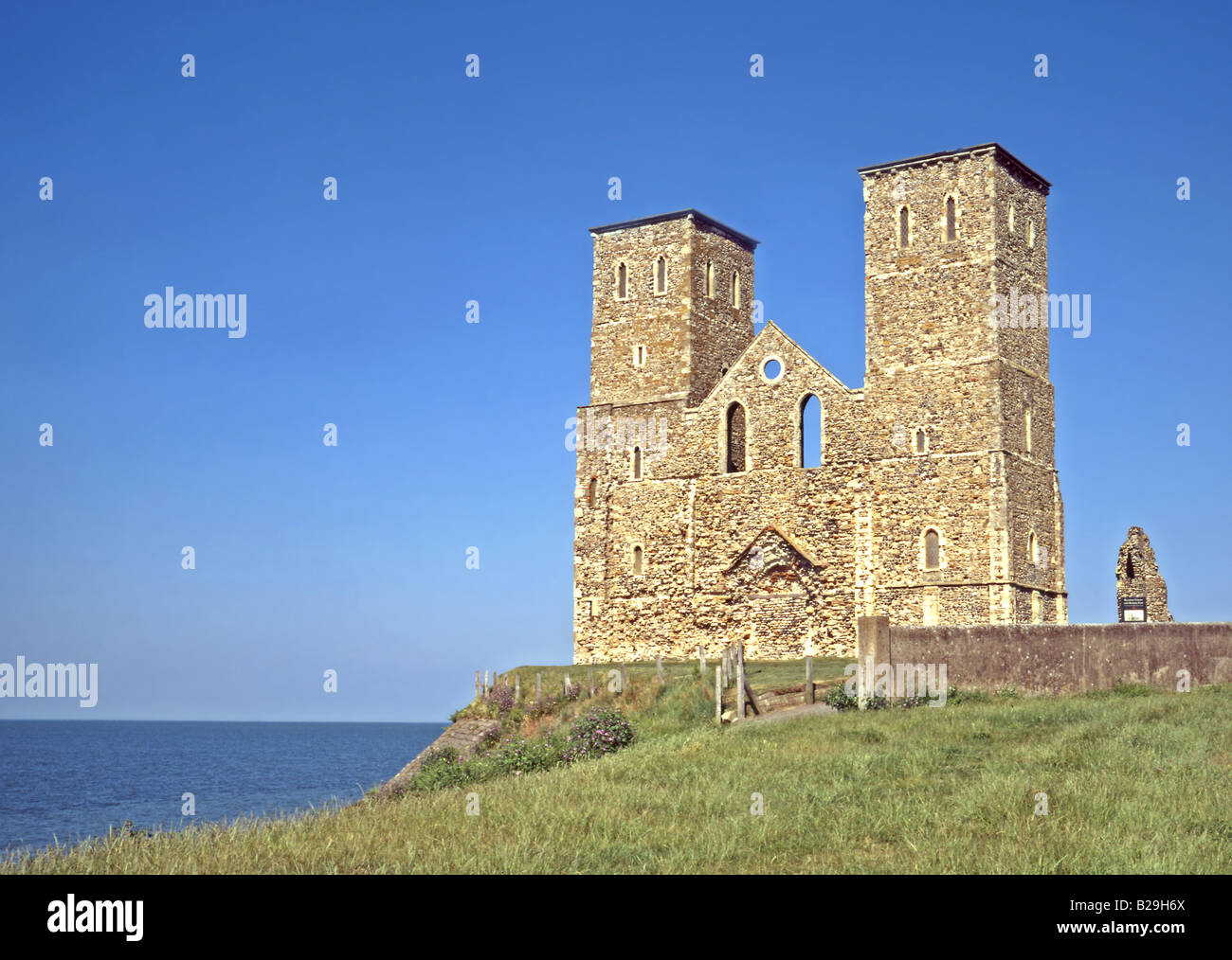 Reculver towers hi-res stock photography and images - Alamy