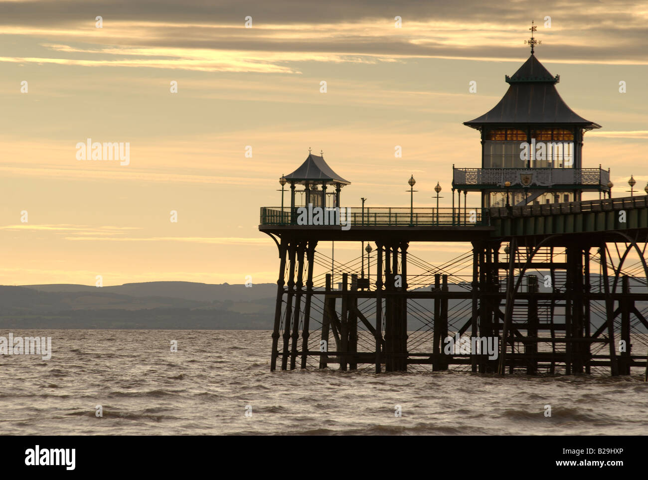 Clevedon pier hi-res stock photography and images - Alamy