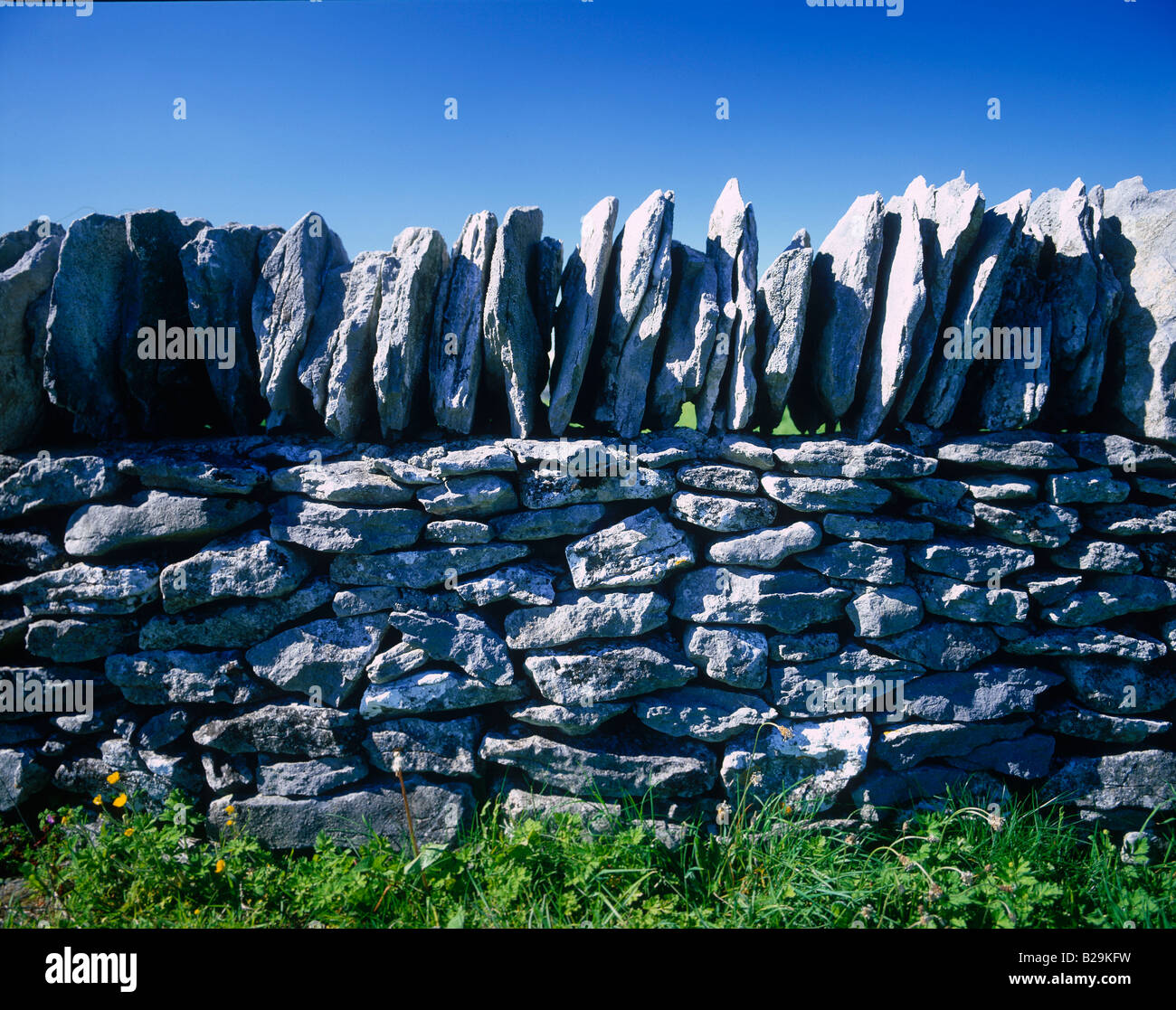 Ireland stone format horizontal hi-res stock photography and images - Alamy