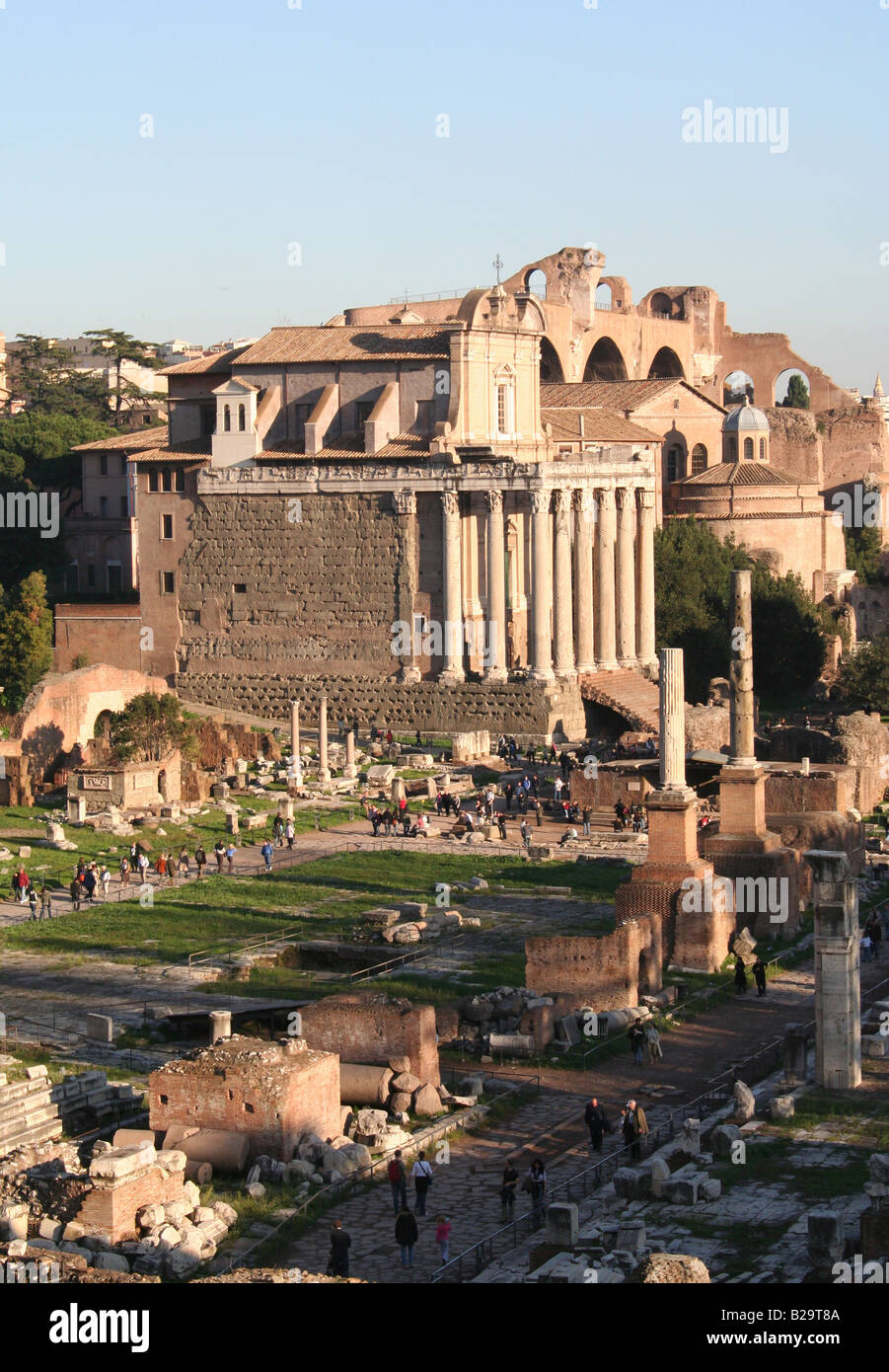 ROMAN FORUM Ref WP LNA37DFWP LNA 37DF Compulsory Credit World Pictures ...
