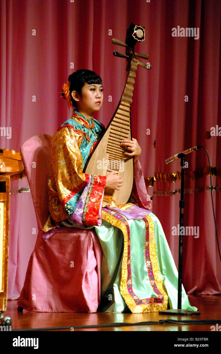 Pictures Of Musicians High Resolution Stock Photography and Images - Alamy