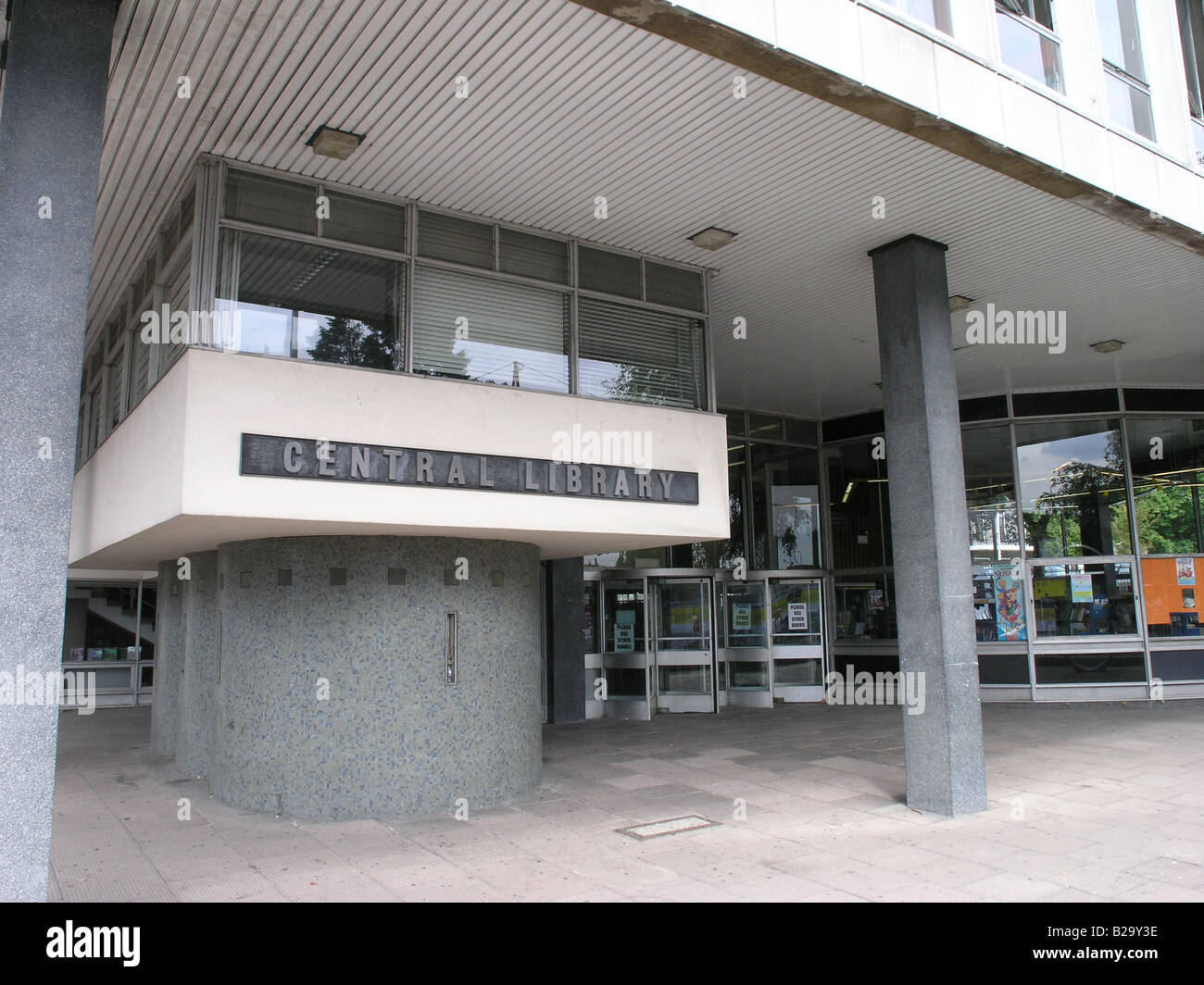 The brewery shopping centre romford hi-res stock photography and images ...