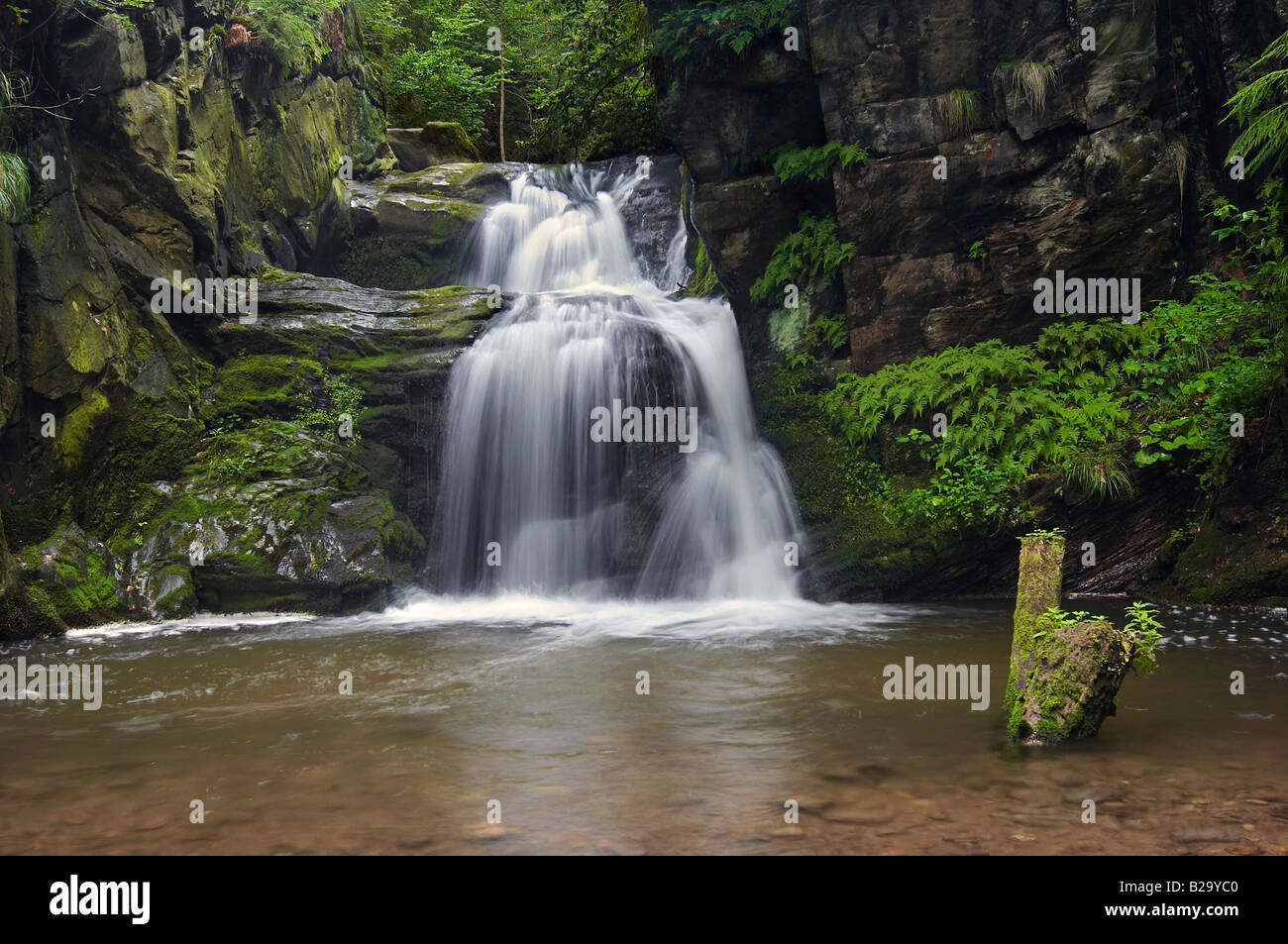 Cataract waterfall hi-res stock photography and images - Alamy
