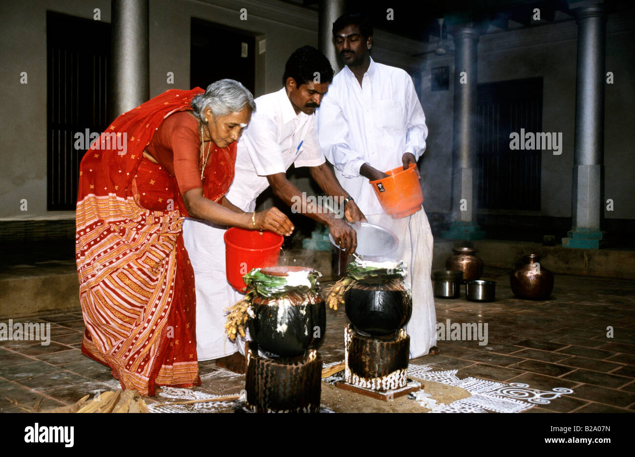 South India Tamil Nadu Pongal Festival Boiling Rice Ceremony ...