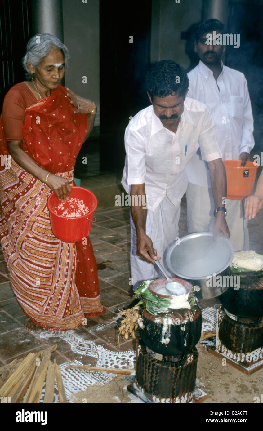 South India Tamil Nadu Pongal Festival Boiling Rice Ceremony ...