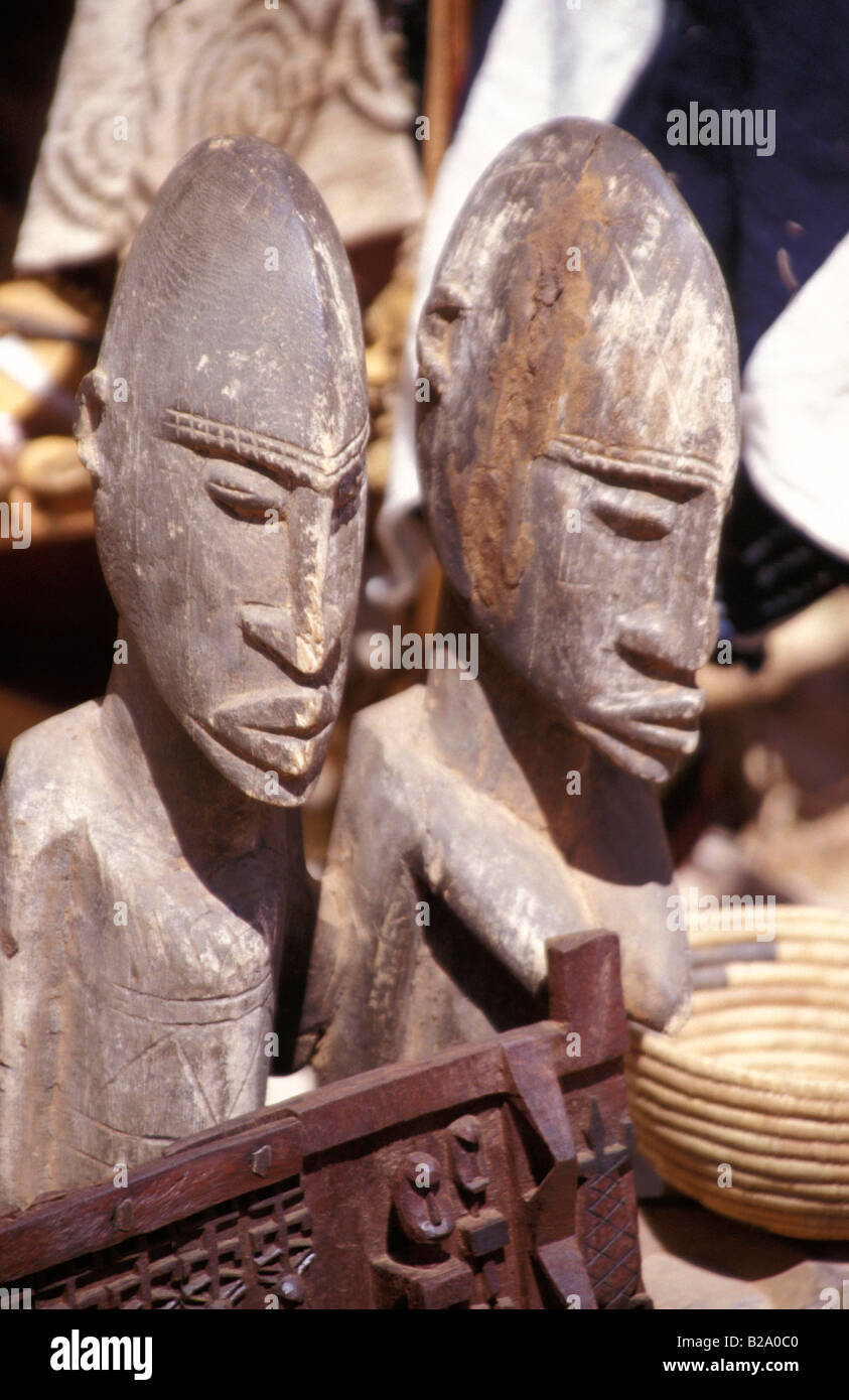 Mali carving hi-res stock photography and images - Alamy