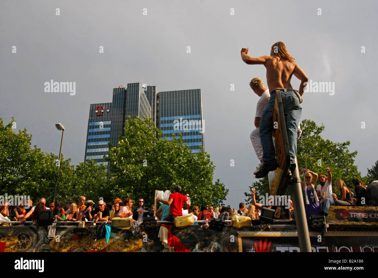 Love parade hi-res stock photography and images - Alamy